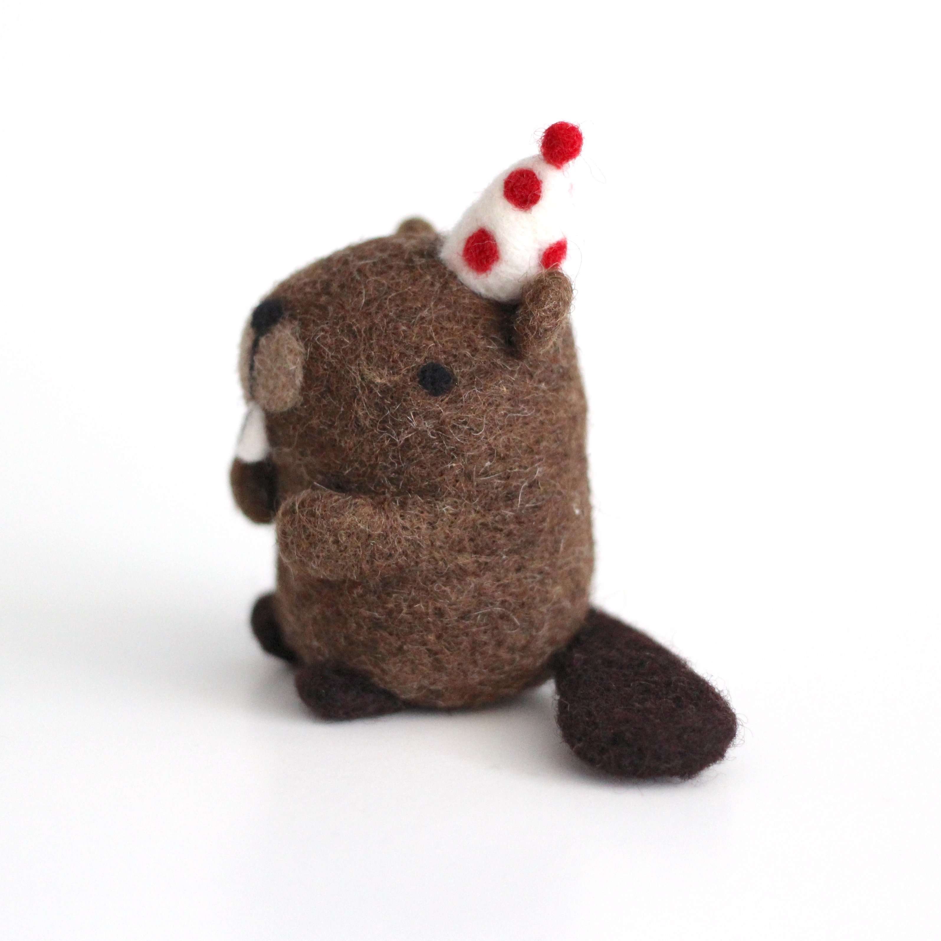 Needle Felted Party Beaver w/ Polka Dot Hat – Wild Whimsy Woolies
