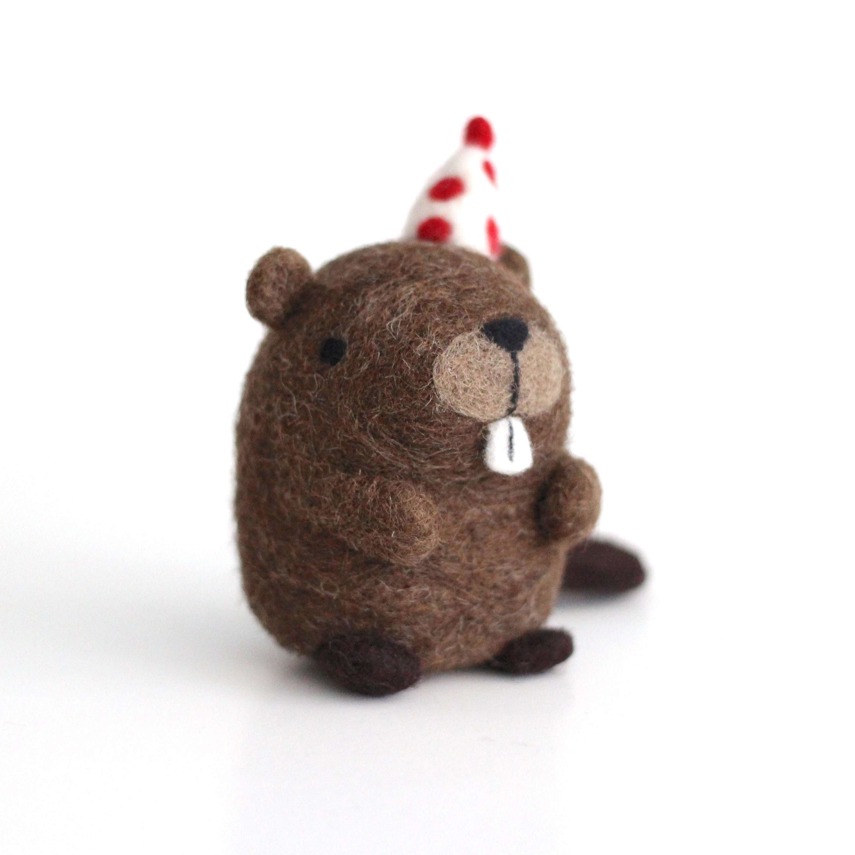 Needle Felted Party Beaver w/ Polka Dot Hat – Wild Whimsy Woolies