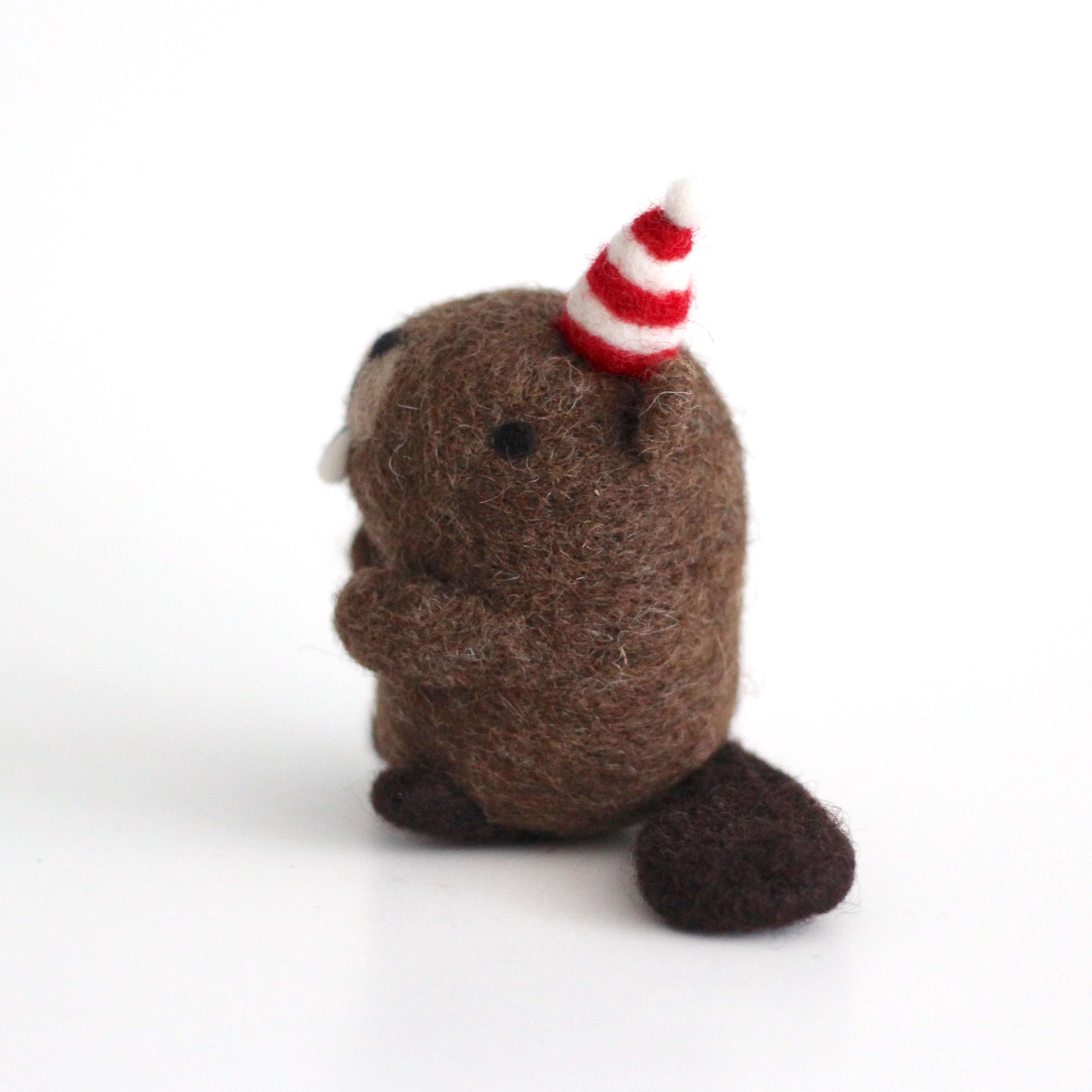 Needle Felted Party Beaver w/ Striped Hat – Wild Whimsy Woolies