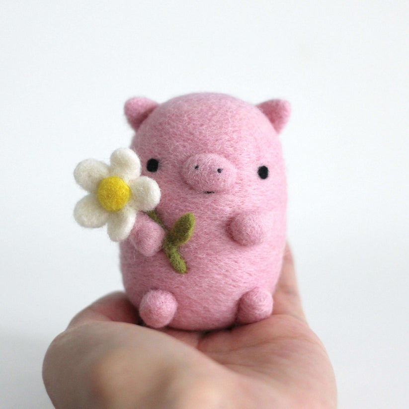 Needle Felted Pig holding Daisy – Wild Whimsy Woolies
